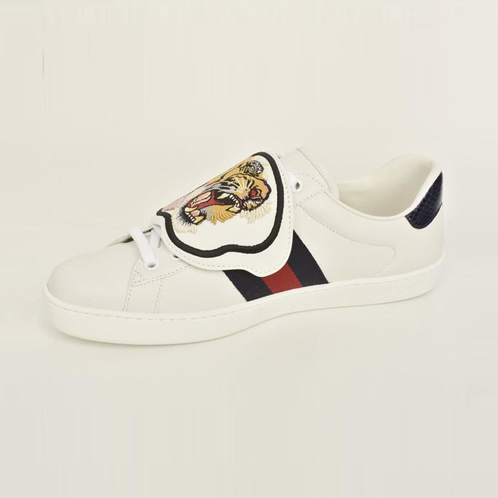 Gucci Tiger Label Casual Sneakers In White | ModeSens
